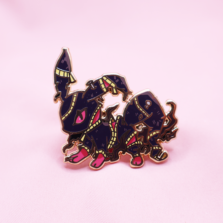 [PUPPET] [MEGA BANETTE X UMBREON] [EEVEE FUSION] ENAMEL PIN – MAMOBOT